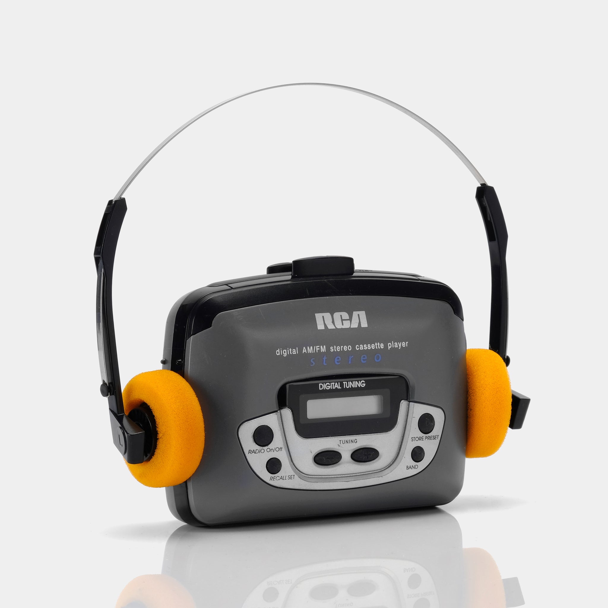 RCA RP-1872A AM/FM Stereo Portable Cassette Player (B-Grade)