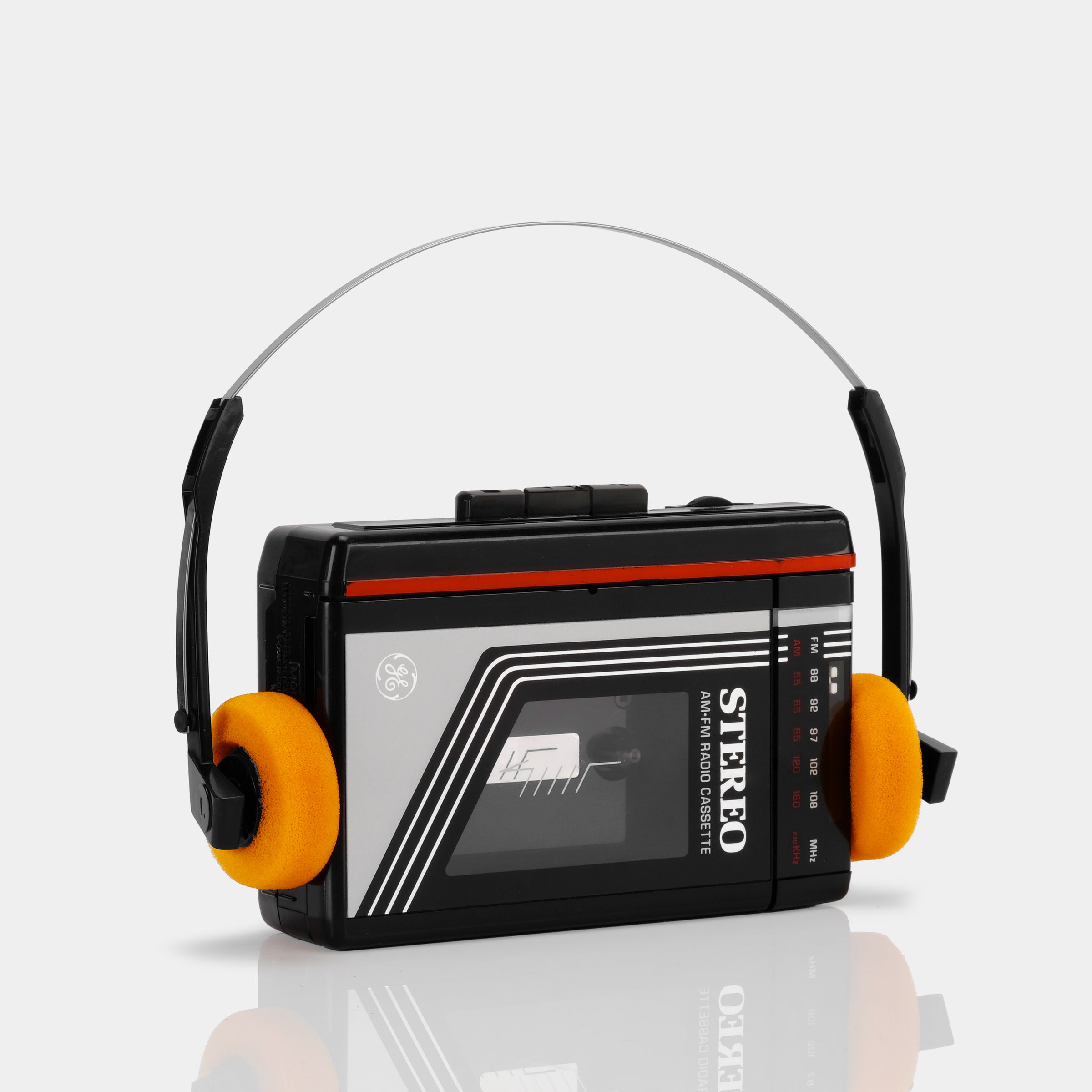 General Electric 3-5472A Stereo AM/FM Cassette Player