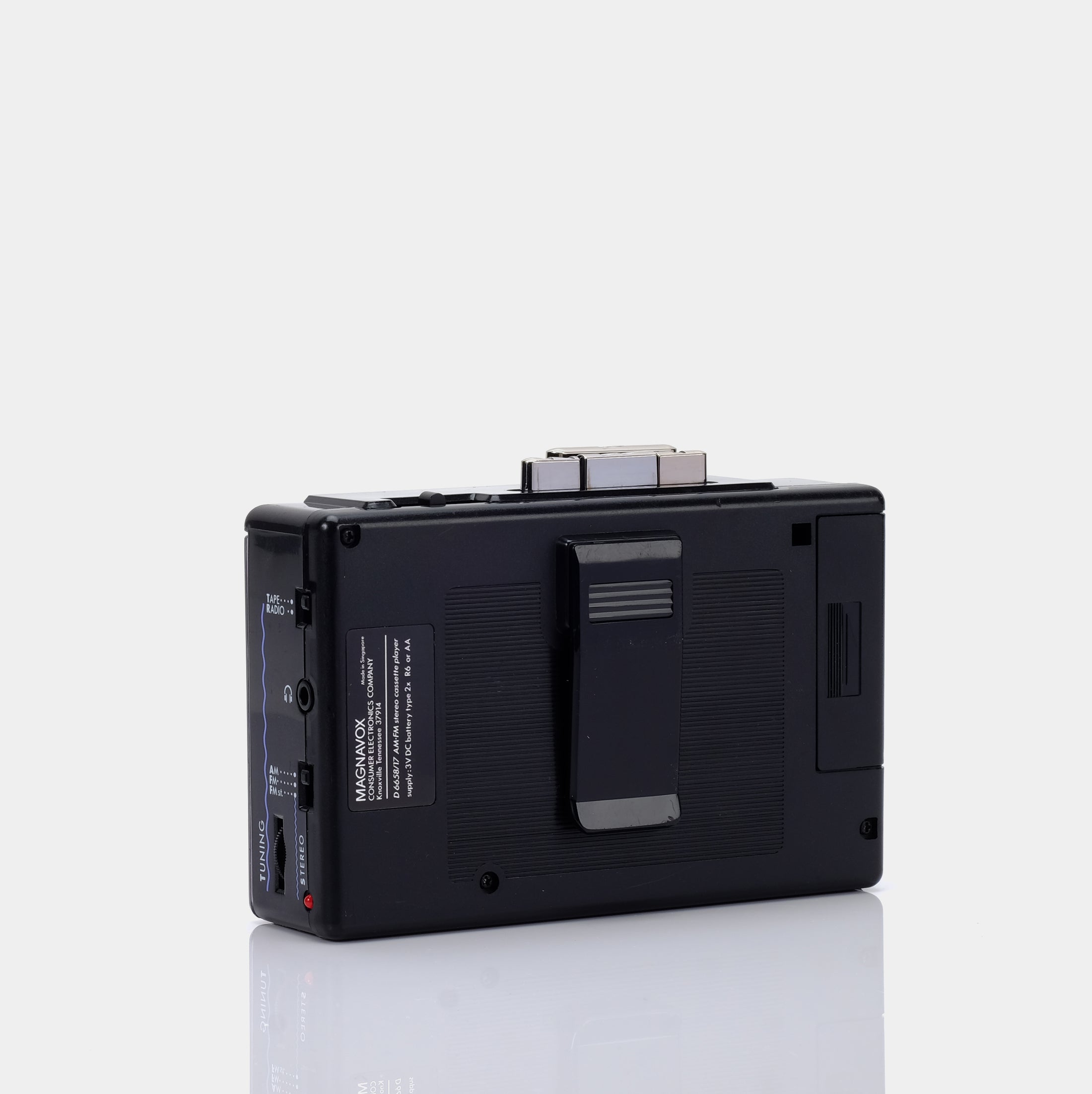 Magnavox D6658/17 AM/FM Portable Cassette Player